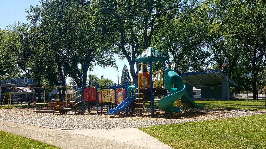 Robert Pfaff Playground #1 - Southern Oregon Family Magazine